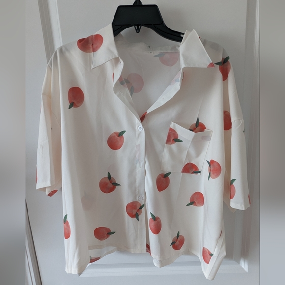 Vintage | Tops | Adorable Peach Button Up | Poshmark